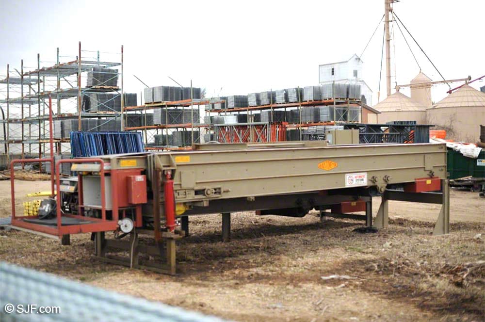 Telescoping & Extendable Conveyors For Sale Near Me | SJF.com