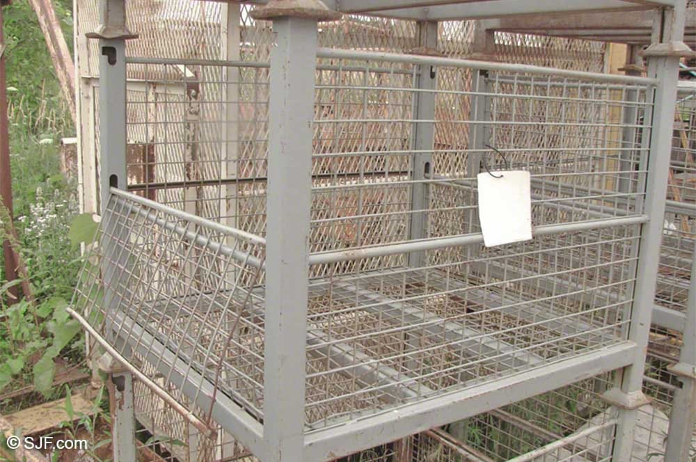 Used Industrial Wire Baskets | Collapsible Wire Containers